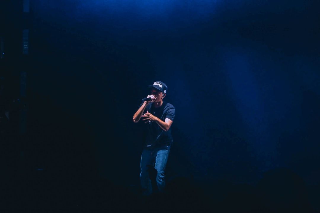 How To Dress Like A Rapper: The Complete Style Guide - KAKE